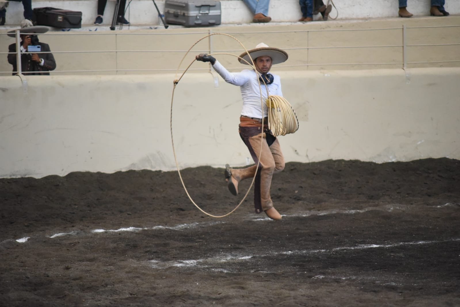 Torneo ‘Don Lupe Vive’ mantiene la tradición de la charrería - Politik